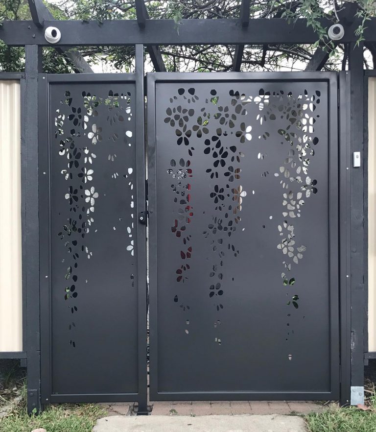 Decorative Panel Entry Gate - Habitat Screens